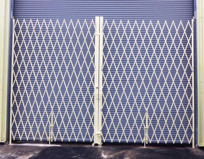 Cisco-Eagle Catalog - Retractable Folding Gate, Double, 14' - 16' W, 8 ...