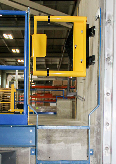 Cisco-Eagle Catalog - Adjustable Ladder Safety Gate - Yellow, 18" to 36 ...