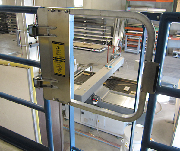 Cisco-Eagle Catalog - Adjustable Ladder Safety Gate - Aluminum, 16-3/4 ...